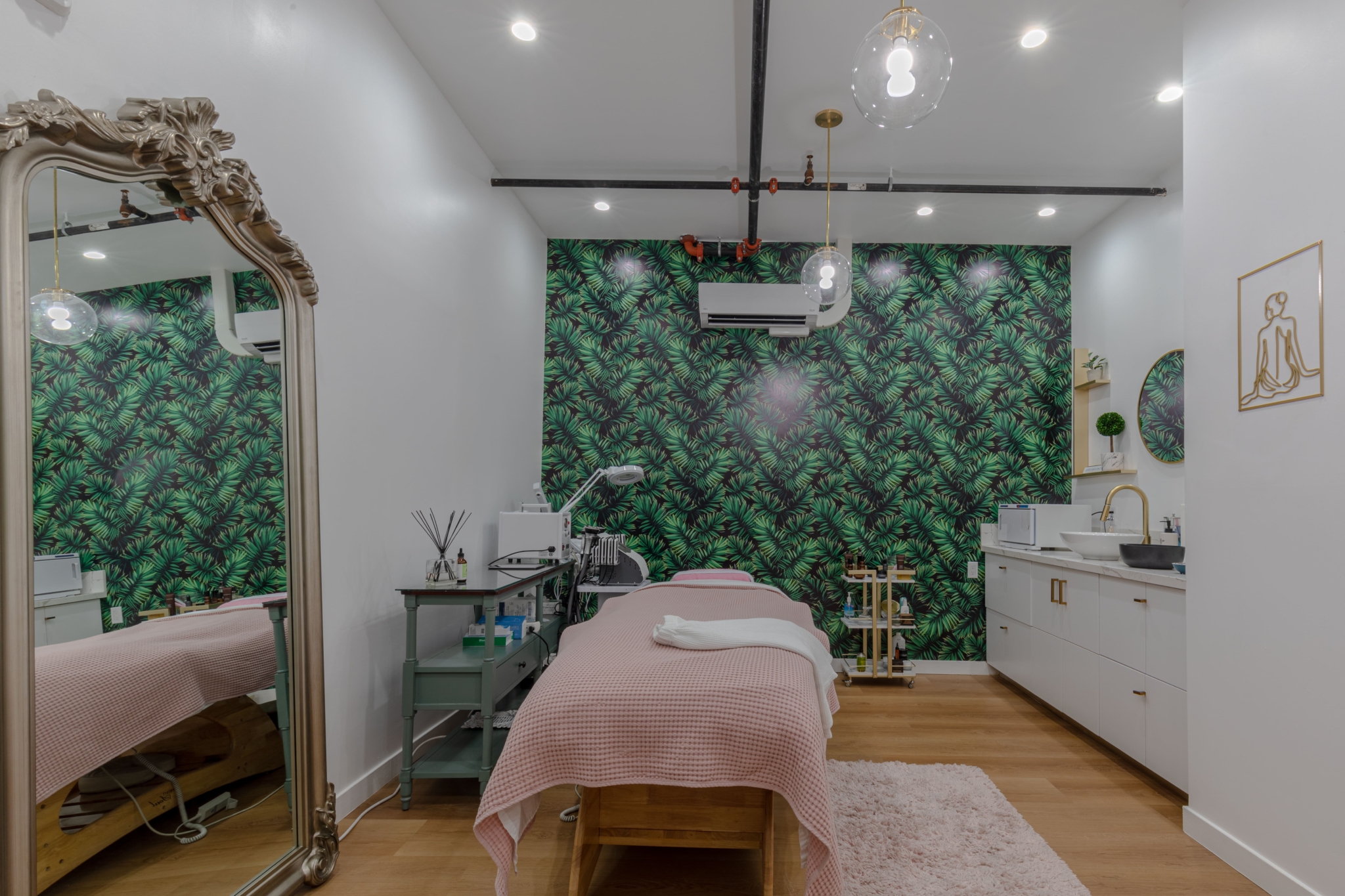 LE-PELLE | NON SURGICAL LIFTING SOLUTIONS